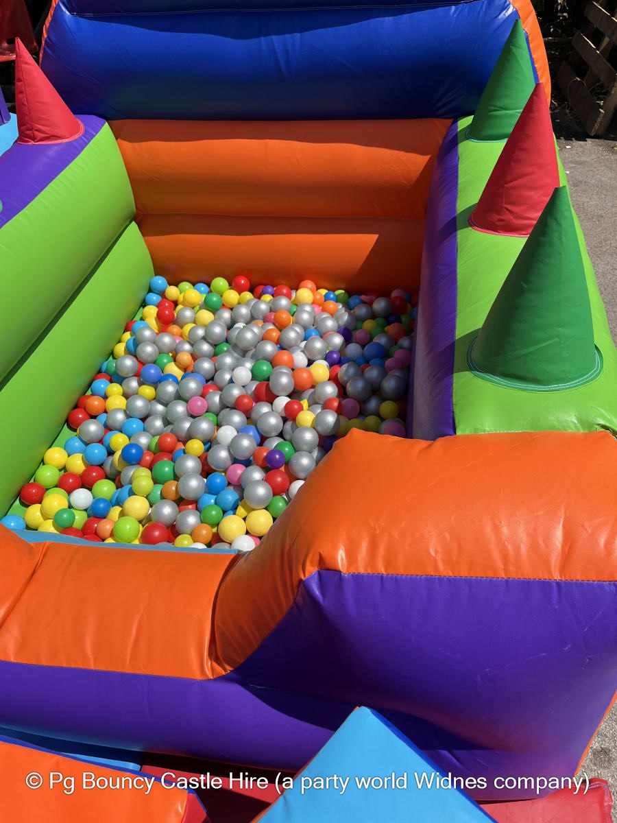 Multicoloured 5 ft x 4 ft Ball Pit & Soft Play | 1000 Balls | x 2 Mats ...